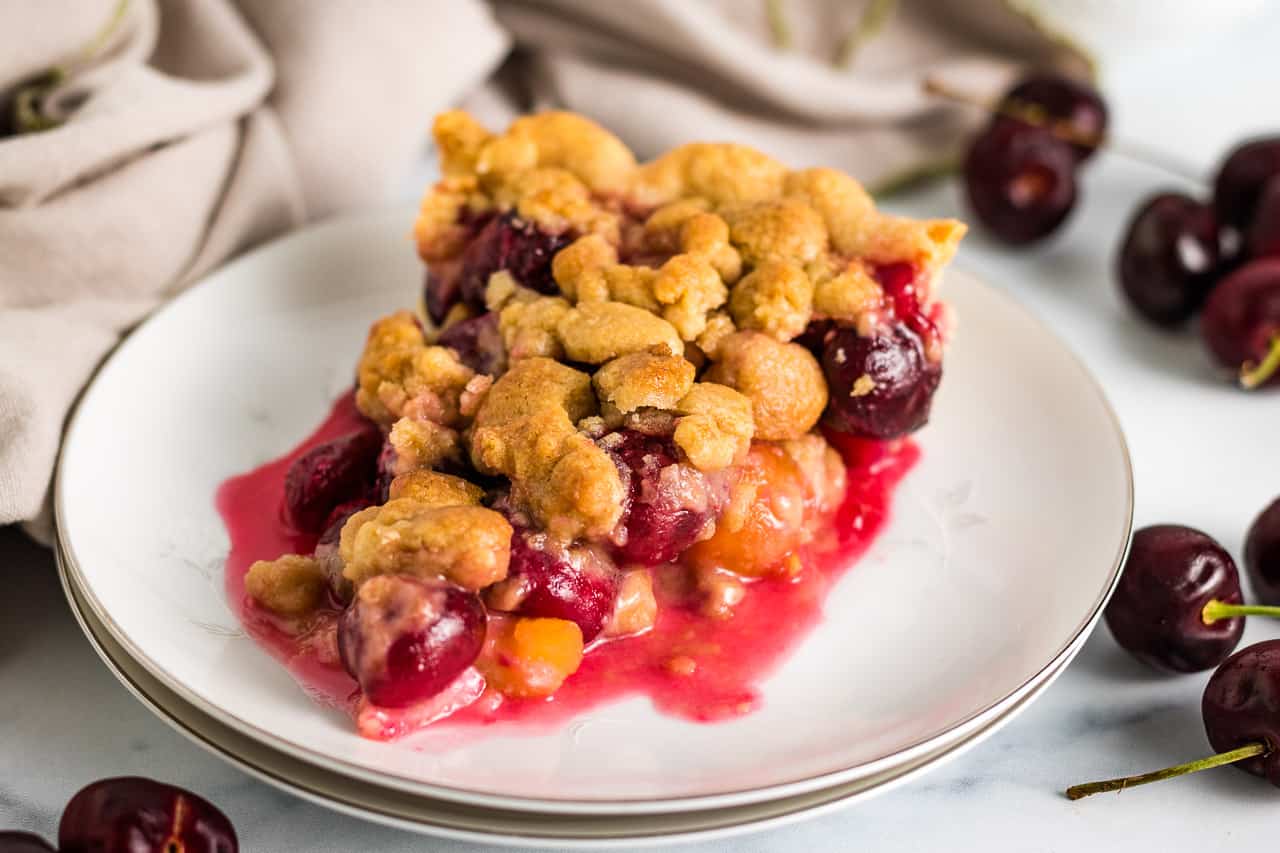 Cherry Pie (with Crumb Topping)