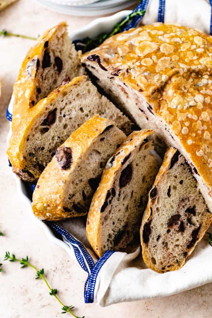 What to Serve With Olive Bread